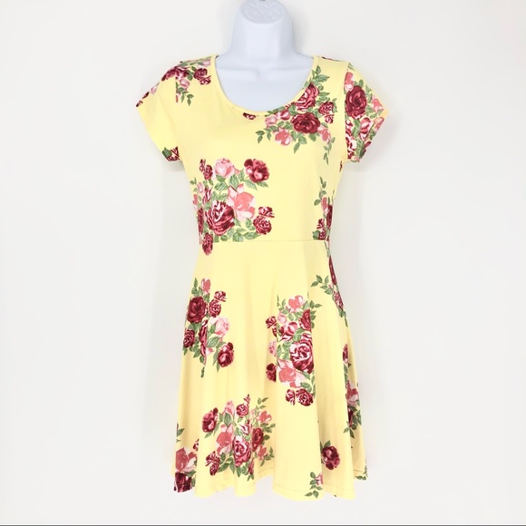 Marci | Dresses | Marci Large Yellow Short Sleeved Floral Midi Dress ...